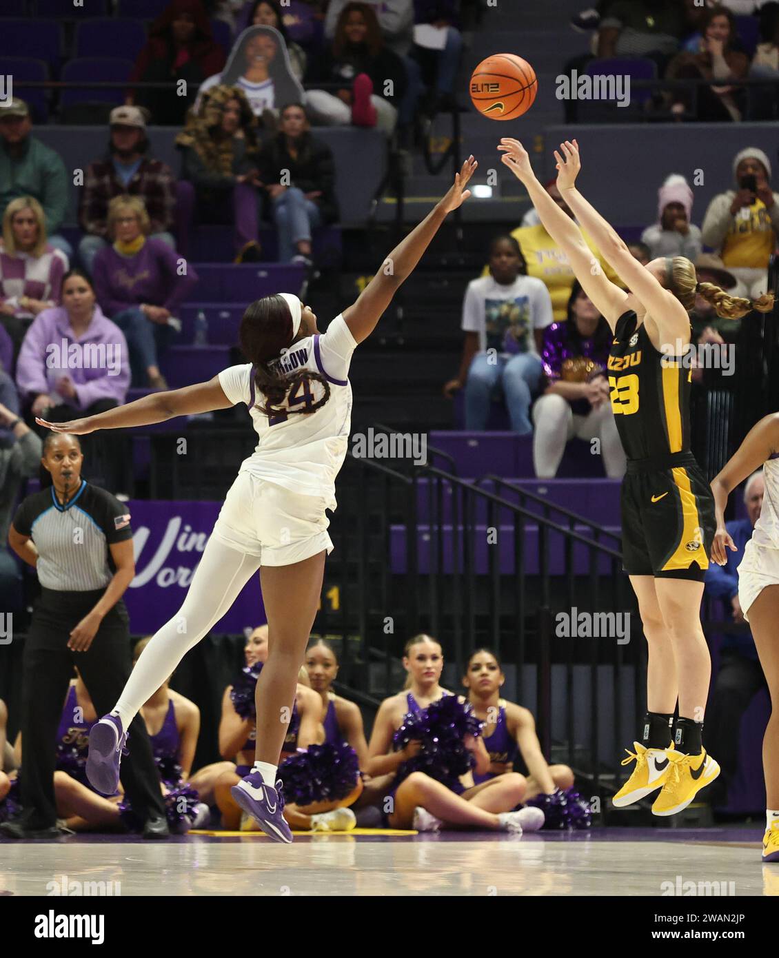 Baton Rouge, USA. 04th Jan, 2024. Missouri Tigers guard Abbey Schreacke ...