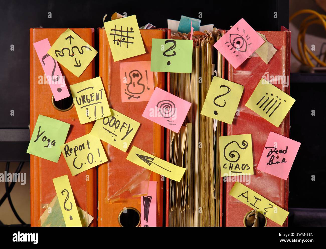 Messy office hi-res stock photography and images - Alamy