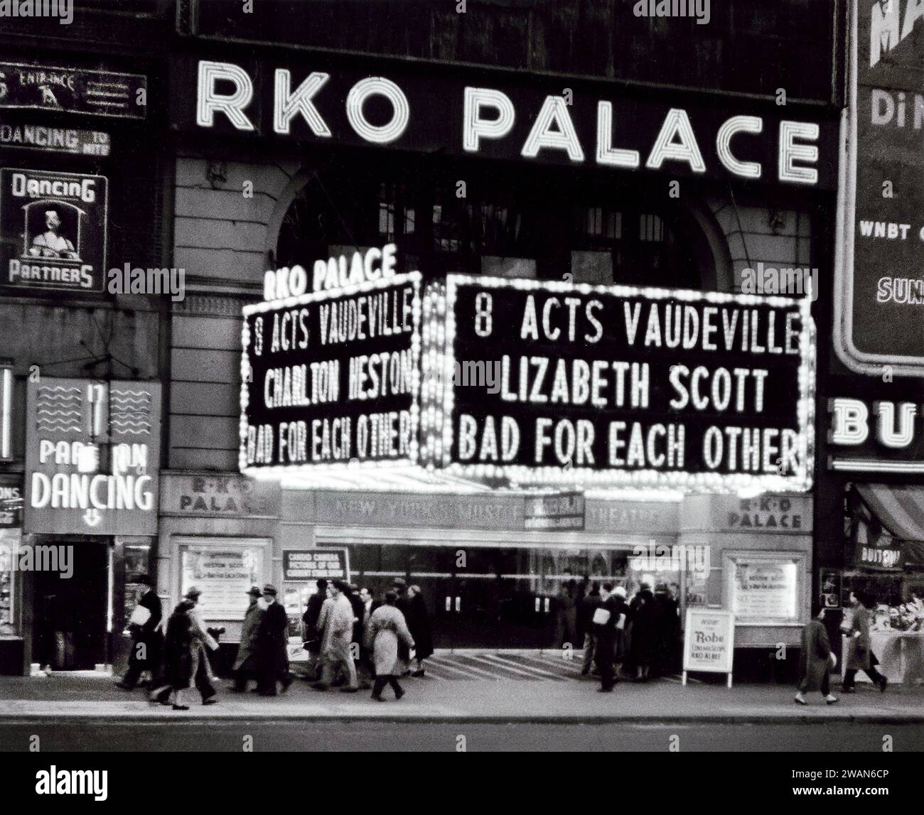 Street view of RKO Palace theater, Broadway, Midtown Manhattan, New ...