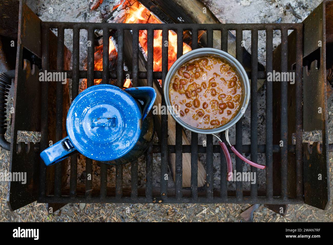 Boiling water over fire hi-res stock photography and images - Alamy