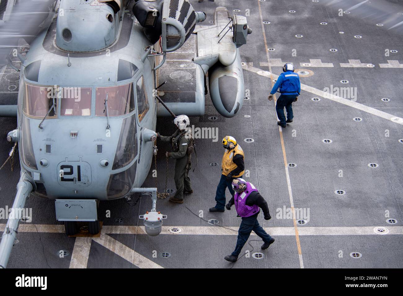 Sailors assigned to the San Antonio-class amphibious transport dock ...