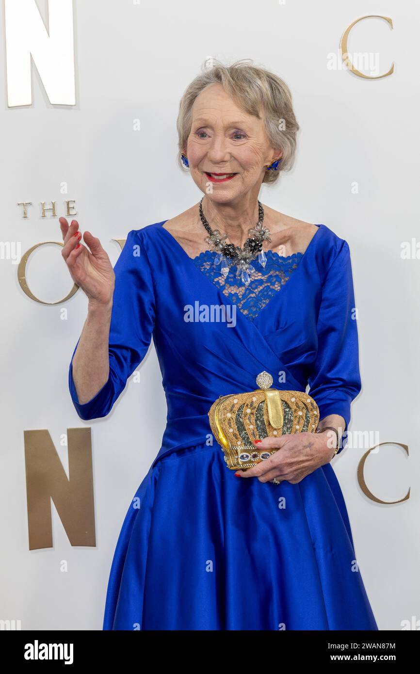 Cast and guests on the red carpet for The Crown' finale celebration ...