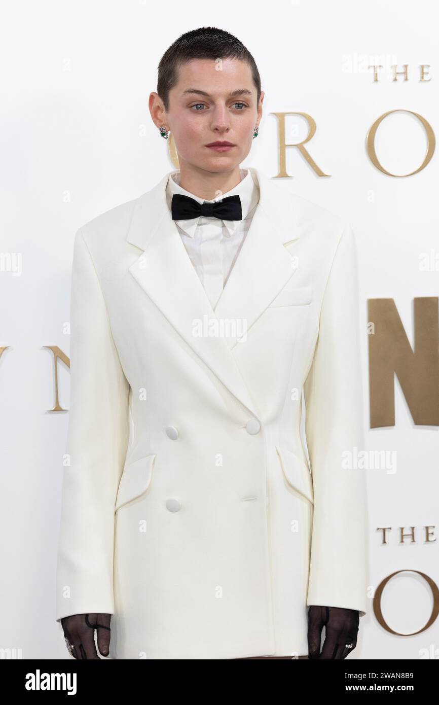 Cast and guests on the red carpet for The Crown' finale celebration ...