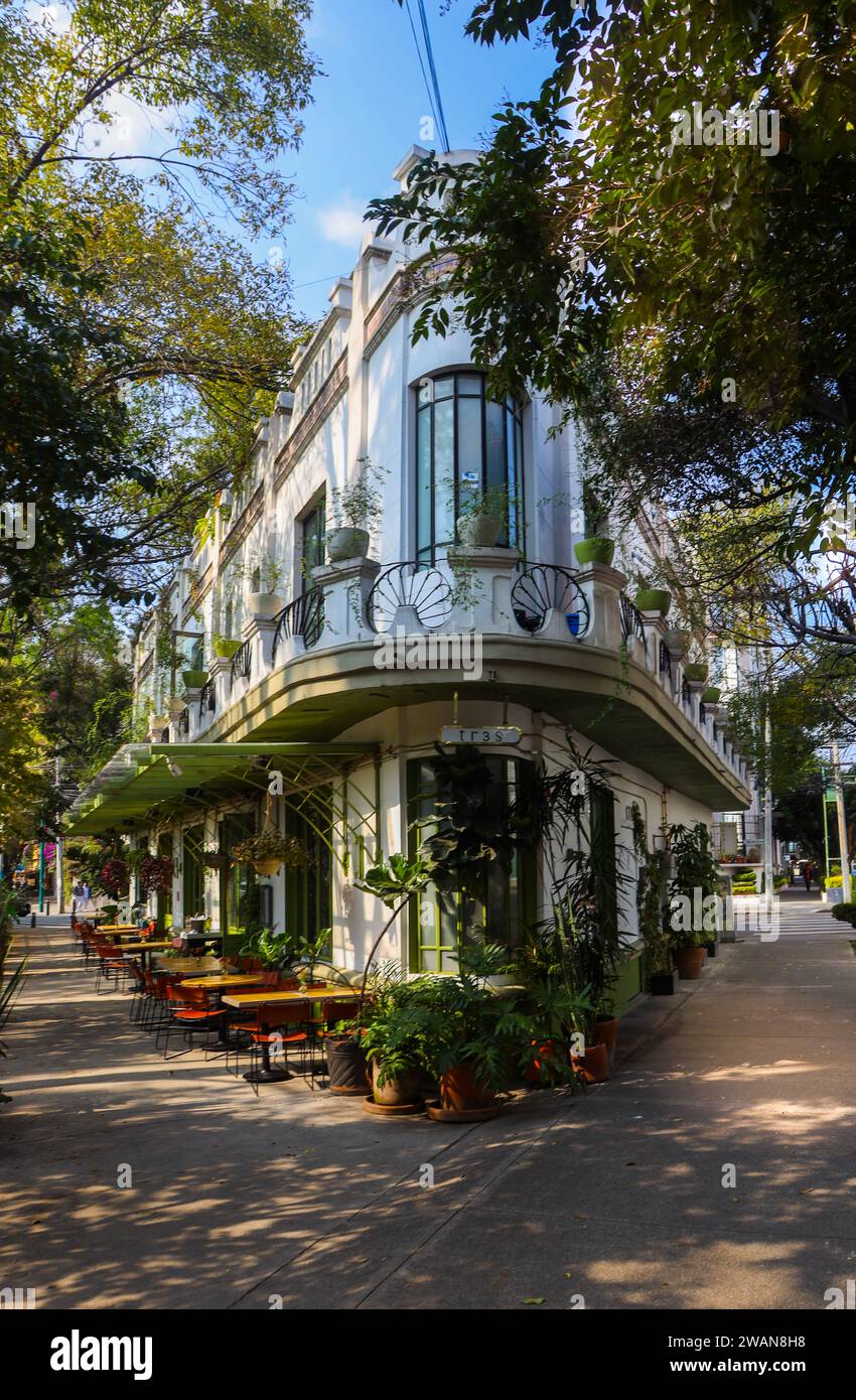 French style corner building in Mexico City Stock Photo - Alamy