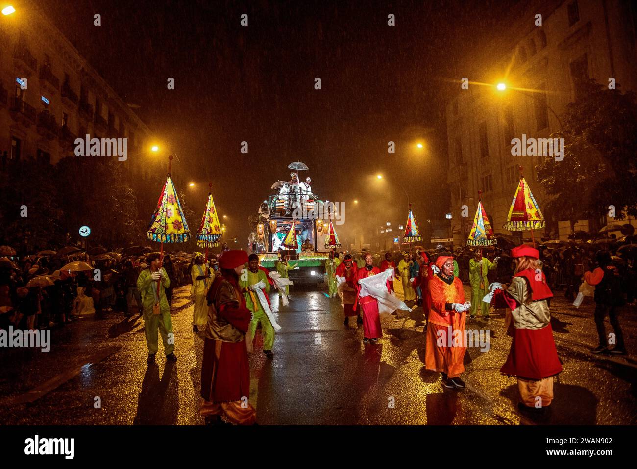 Barcelona, Spain. 5th Jan, 2024. Roughly 1200 actors, dancers and ...