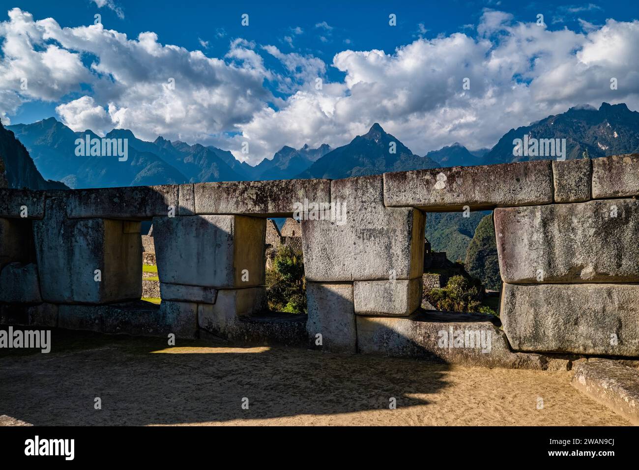 Inca structures hi-res stock photography and images - Alamy