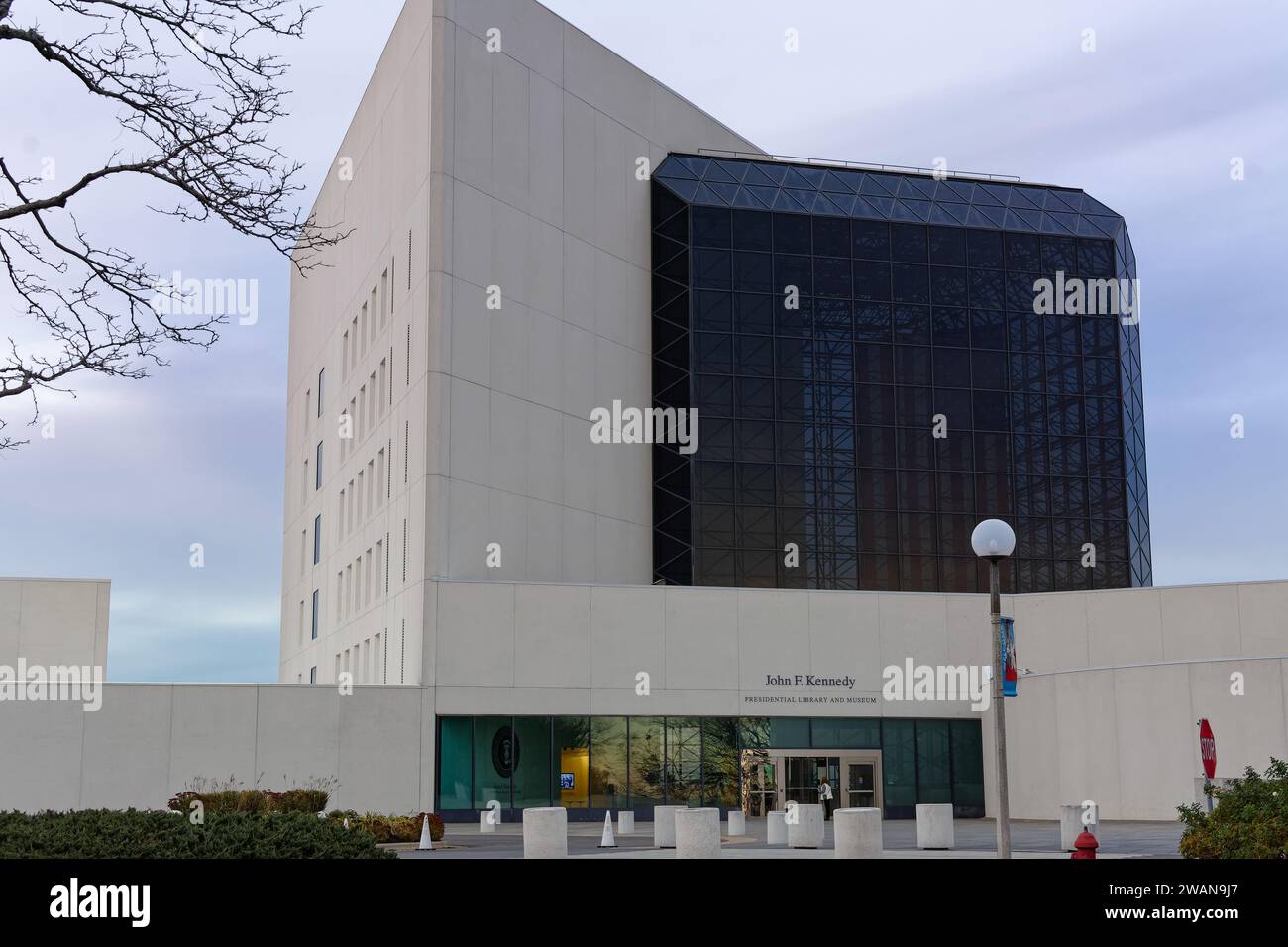 John F. Kennedy Presidential Library Boston, Massachusetts - The ...