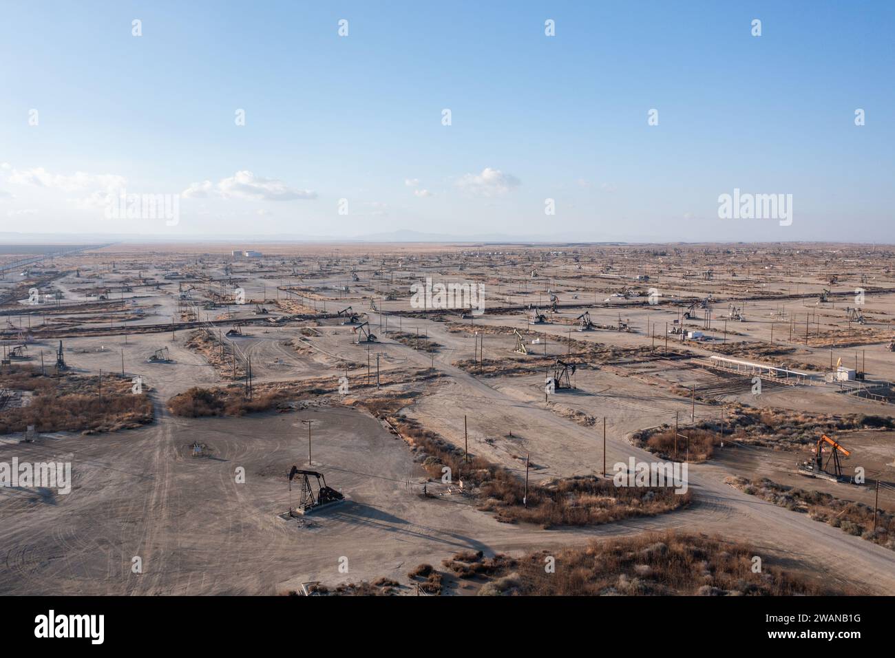 Aerial photo of an oil field in Central California Stock Photo - Alamy