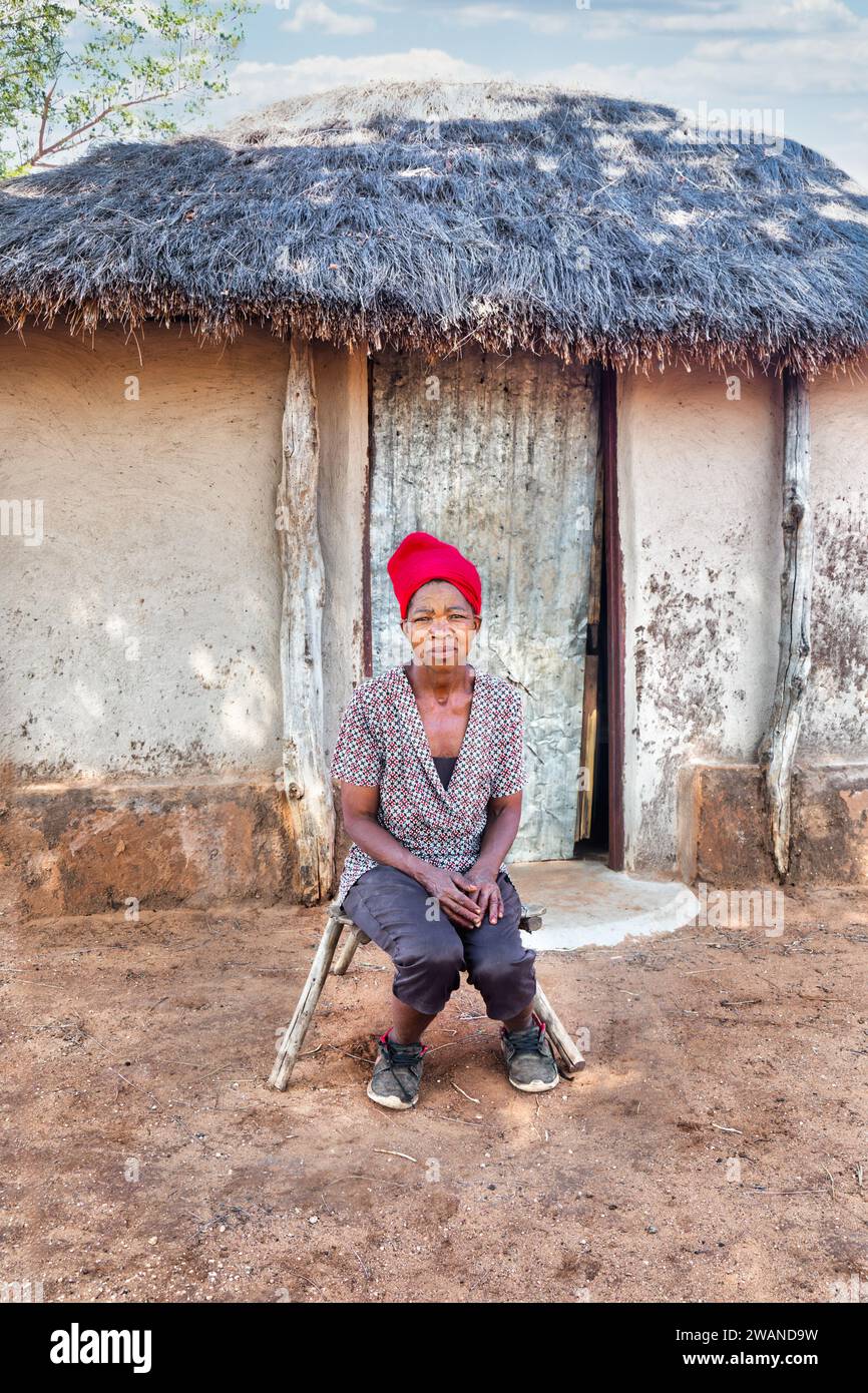 African village with sunset hi-res stock photography and images - Alamy