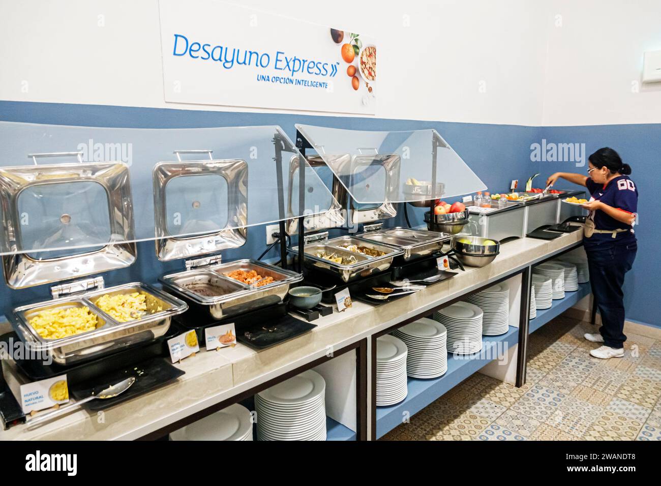 Buffet table hi-res stock photography and images - Alamy