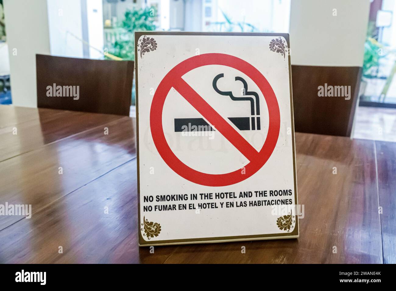No smoking sign hotel hi-res stock photography and images - Alamy