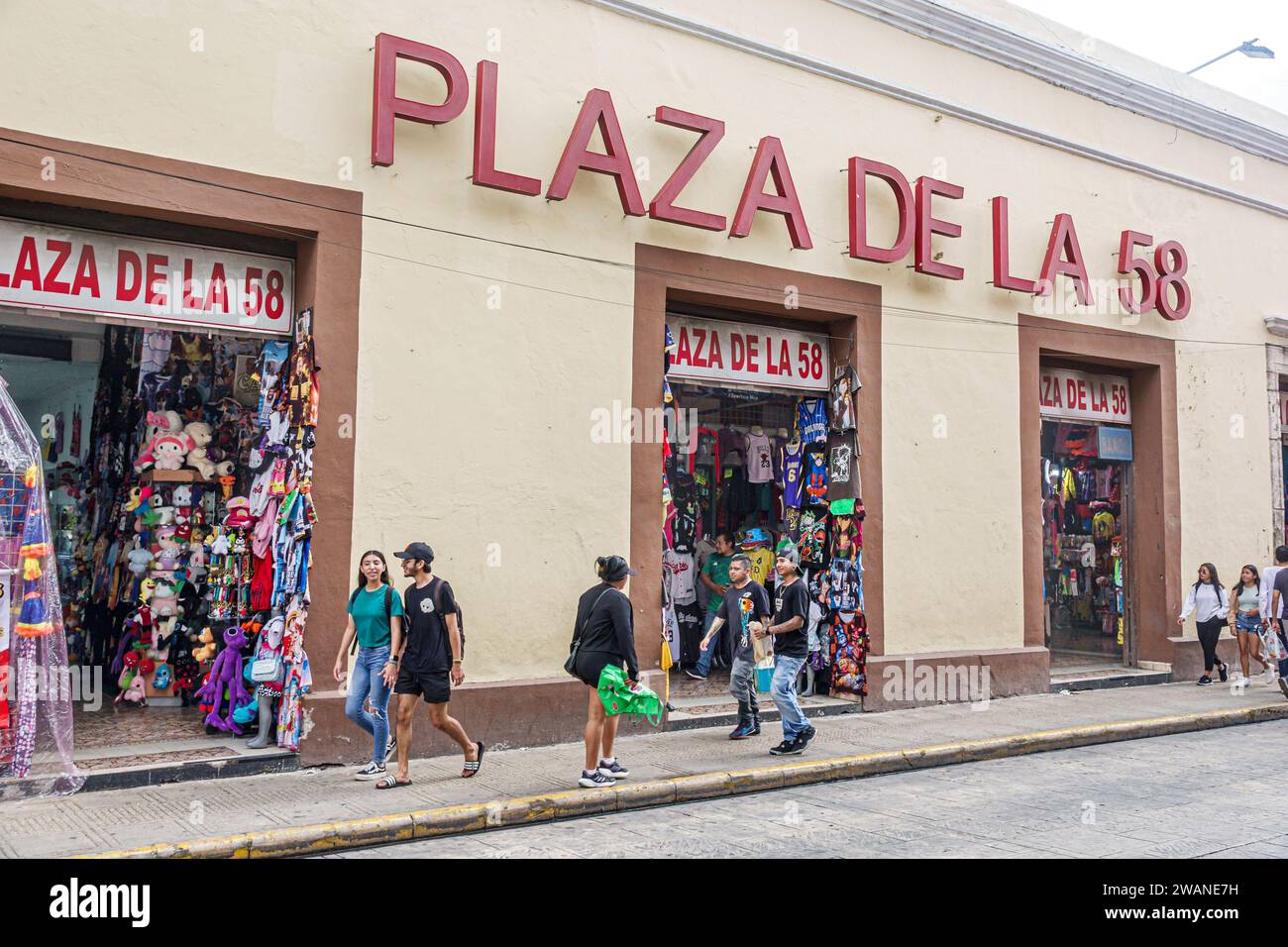 Man woman couple residents hi-res stock photography and images - Alamy