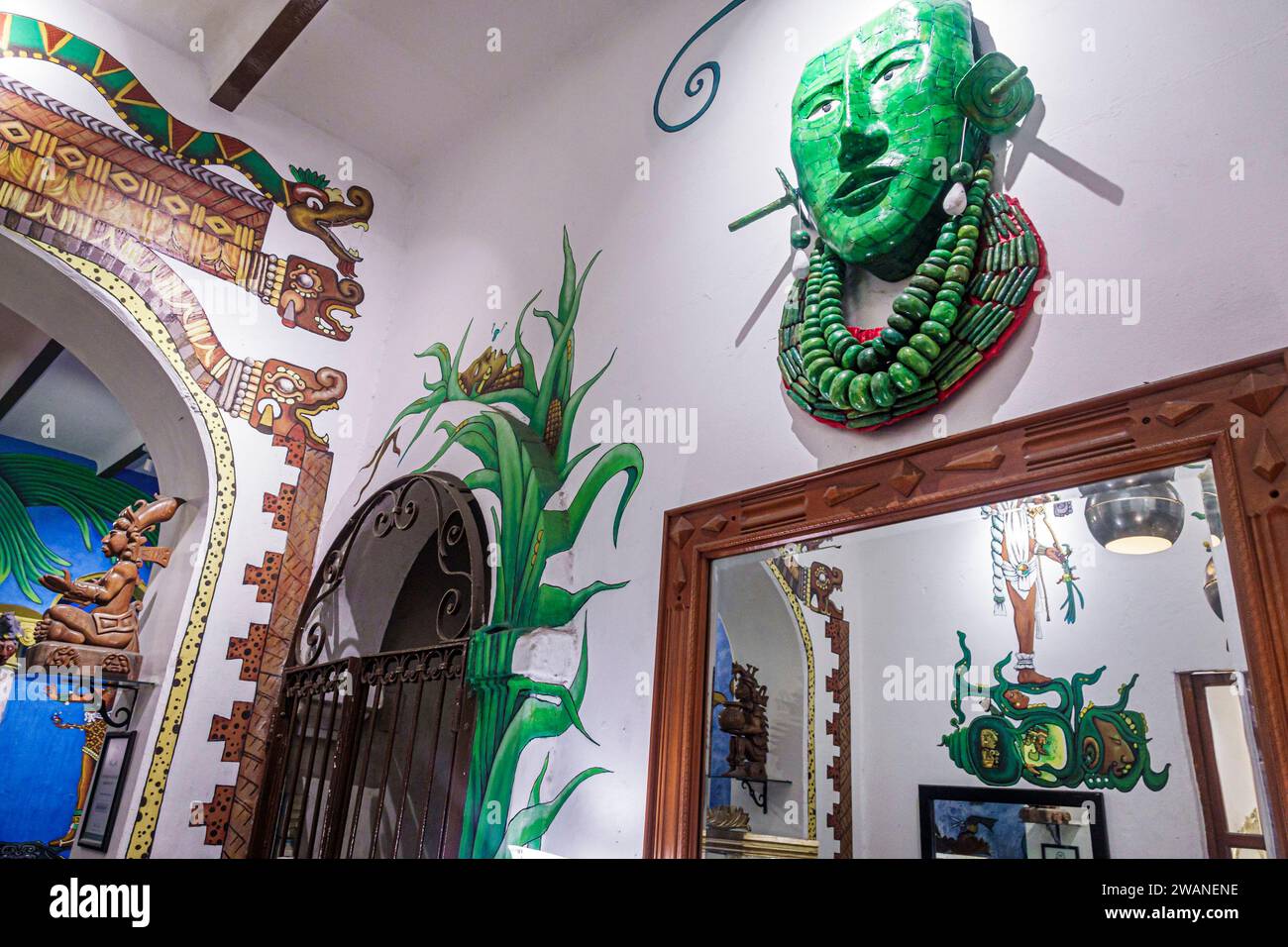 Mayan decor decorations hi-res stock photography and images - Alamy