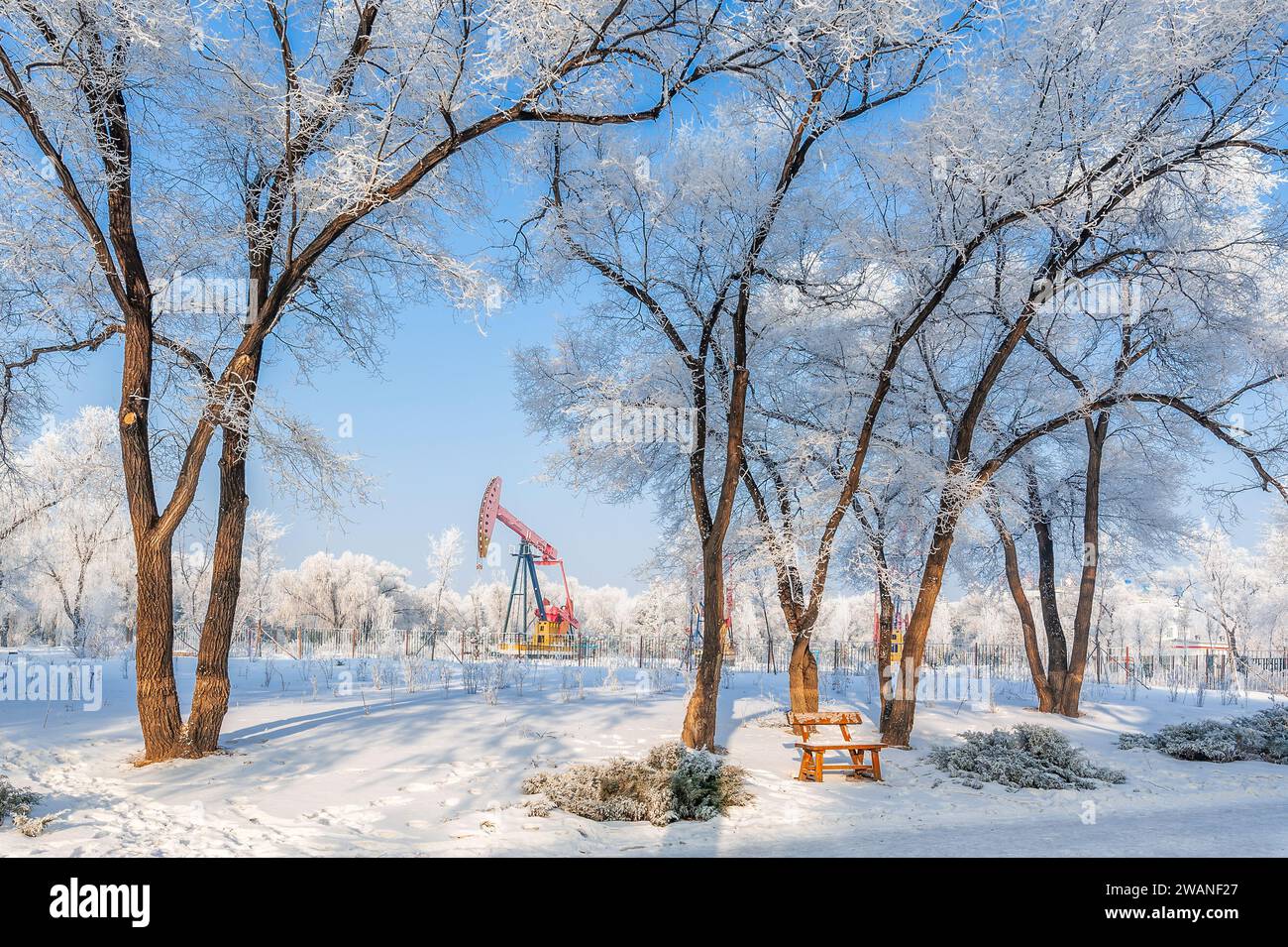 Oilfield scenery hi-res stock photography and images - Alamy