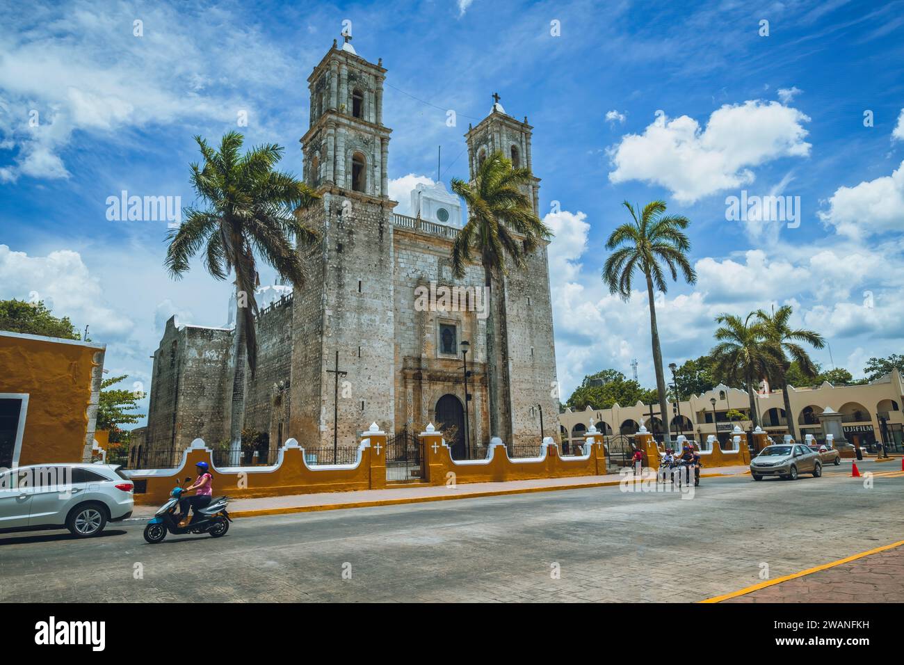 This imposing Catholic church with 2 bell towers was founded in 1545 ...