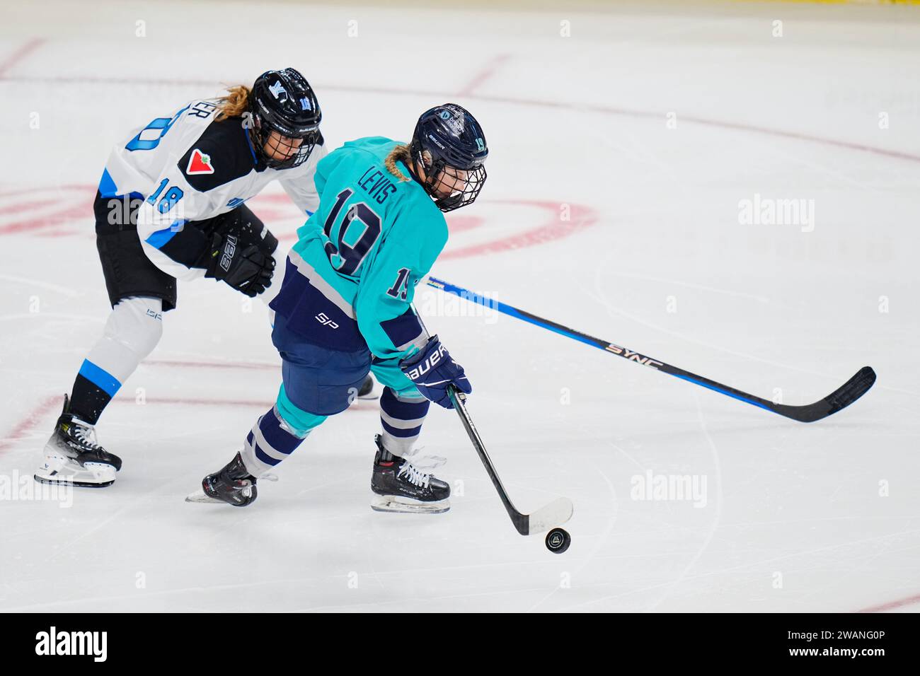 Bridgeport, CT, USA. 5th Jan, 2024. New York forward Paetyn Levis (19 ...