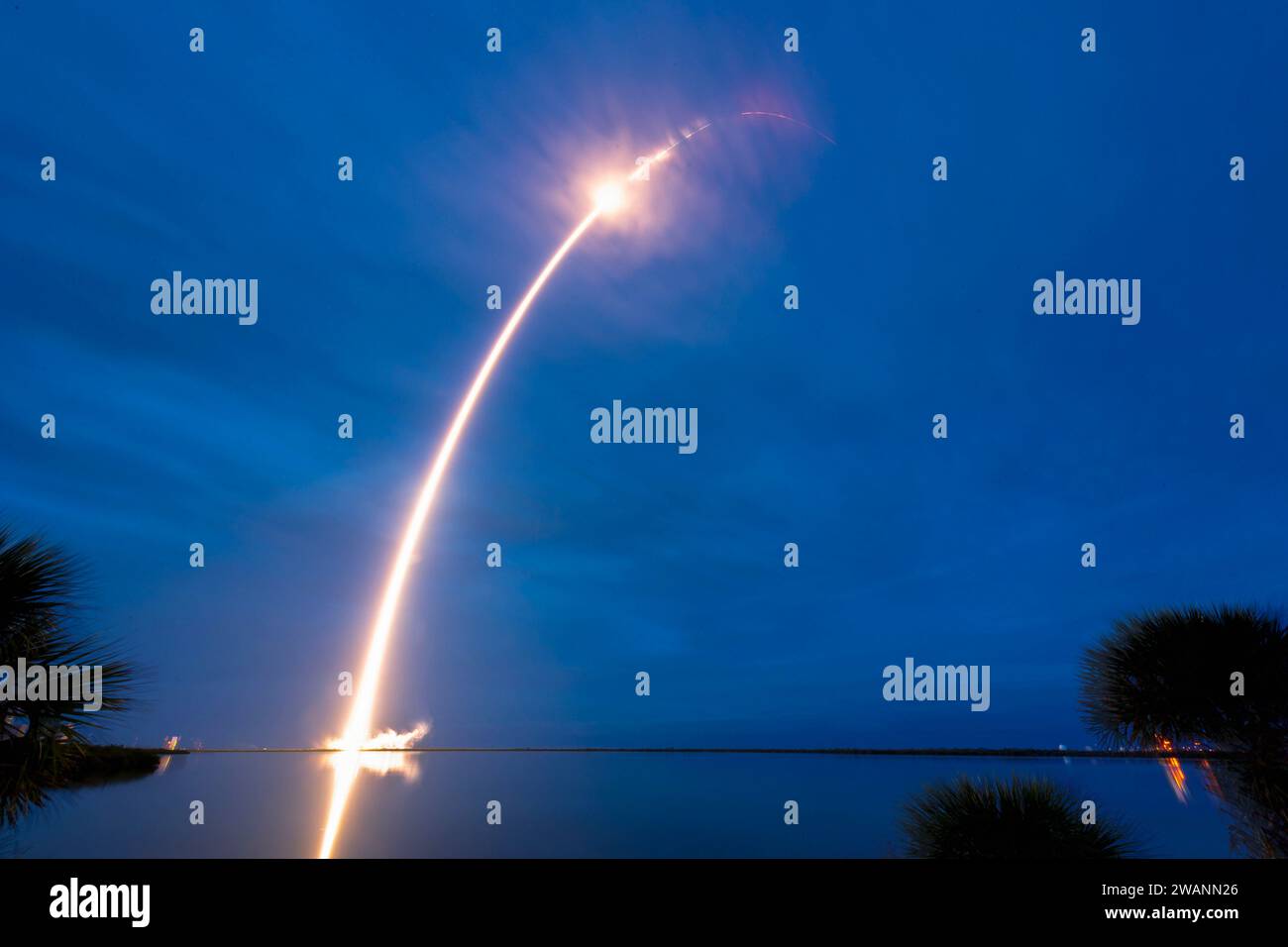 Space launch complex 40 slc 40 hi-res stock photography and images - Alamy