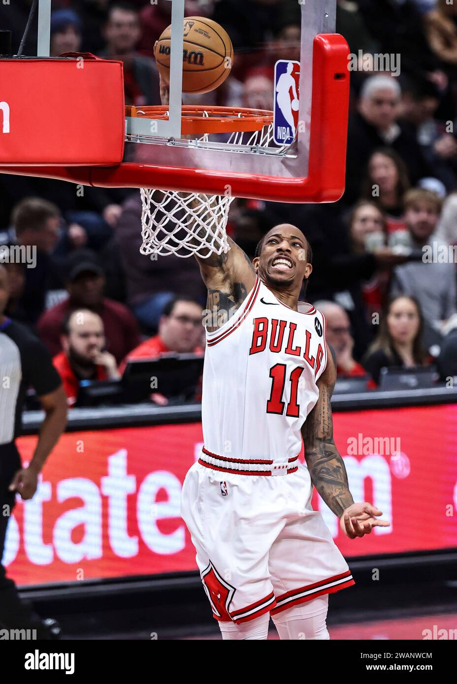 Chicago, USA. 5th Jan, 2024. Chicago Bulls forward DeMar DeRozan dunks ...
