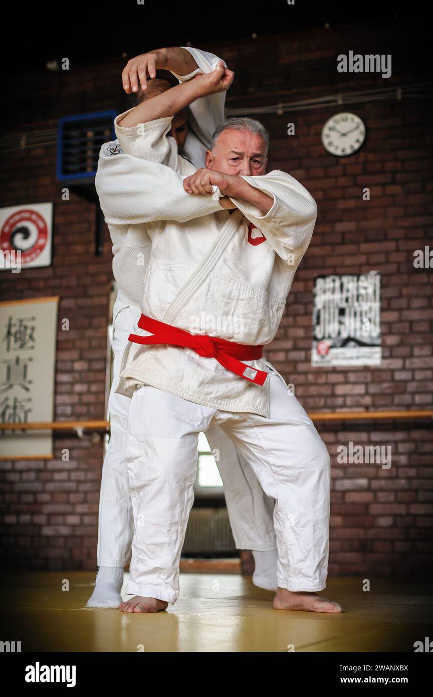 Judo throw hi-res stock photography and images - Alamy