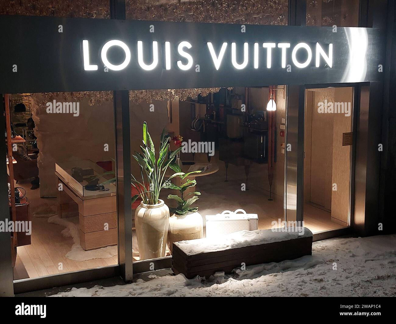 Luxusmarken shopping hi-res stock photography and images - Alamy