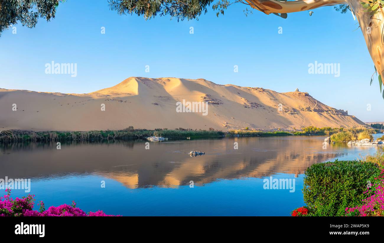 Egypt luxor river nile village hi-res stock photography and images - Alamy