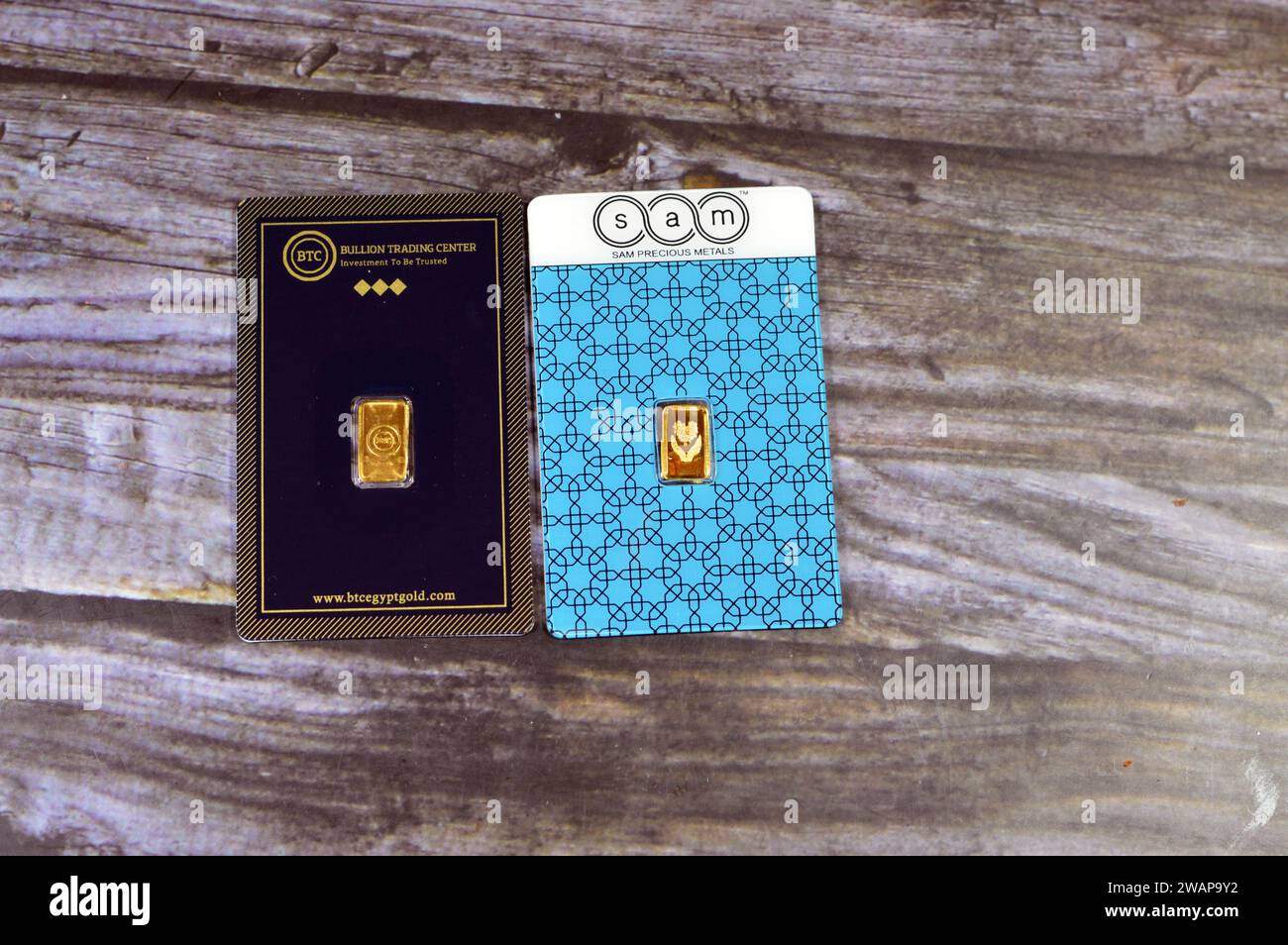 1 oz gold bar hi-res stock photography and images - Alamy
