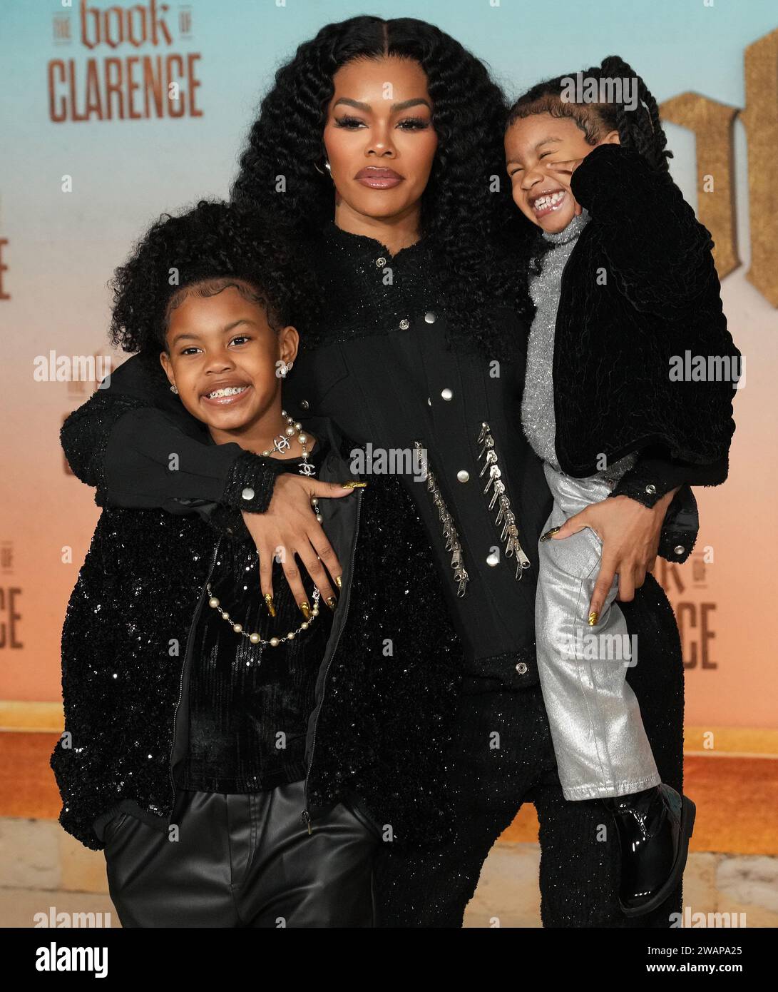 Los Angeles, USA. 09th Nov, 2022. (L-R) Iman 'Junie' Tayla, Teyana ...
