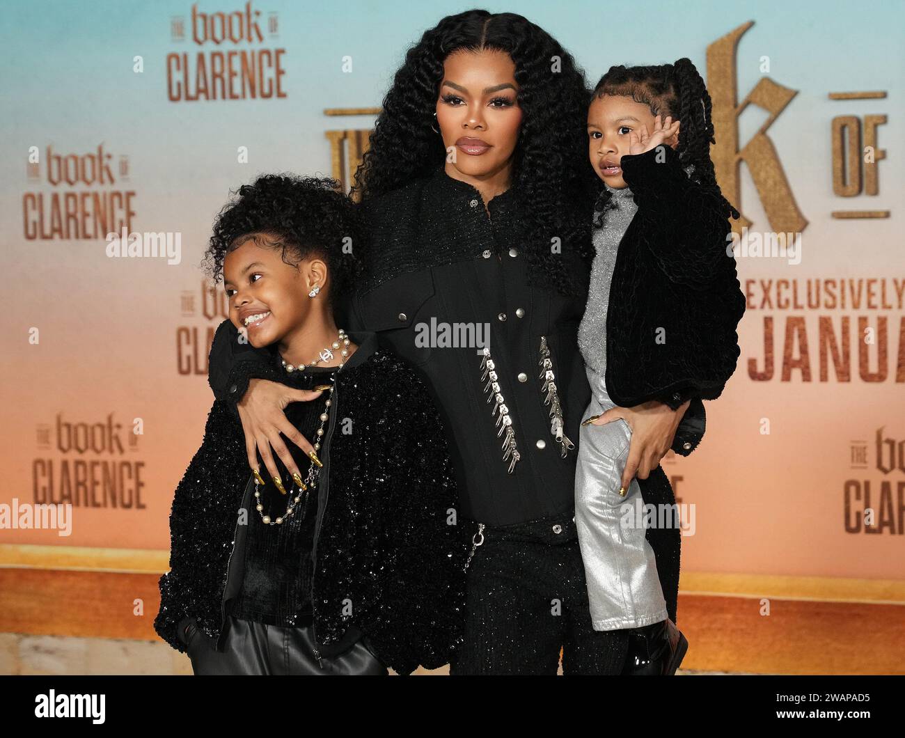 Los Angeles, USA. 09th Nov, 2022. (L-R) Iman 'Junie' Tayla, Teyana ...