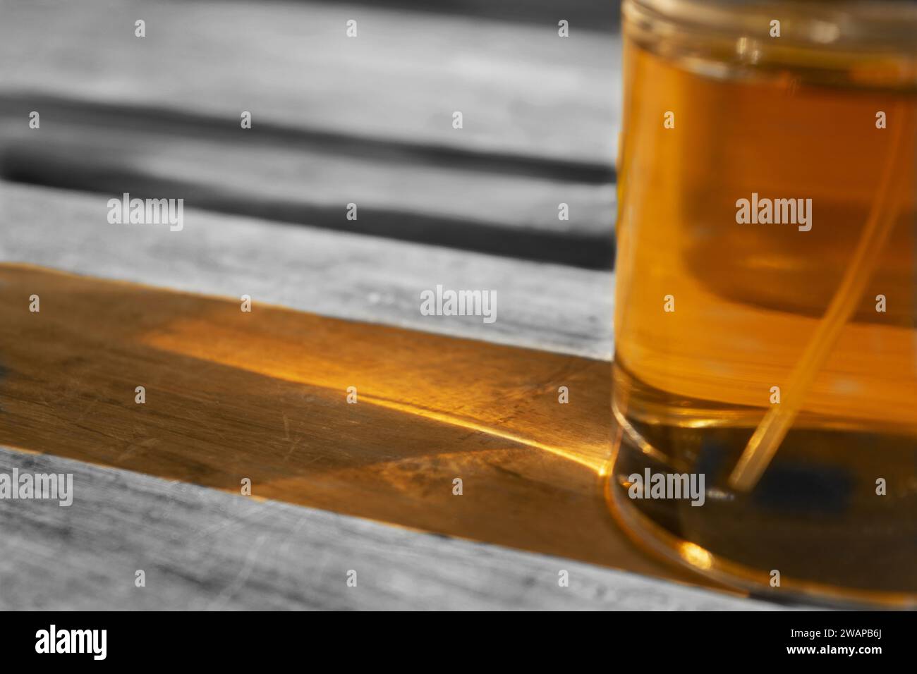 Reflections on a table hi-res stock photography and images - Alamy