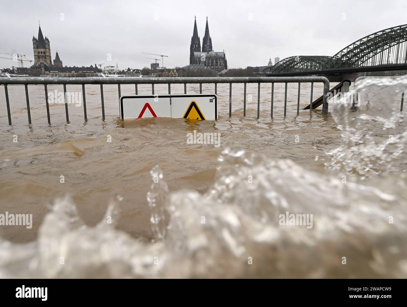 Cologne, Germany. 06th Jan, 2024. View of the flooded Rhine in front of ...