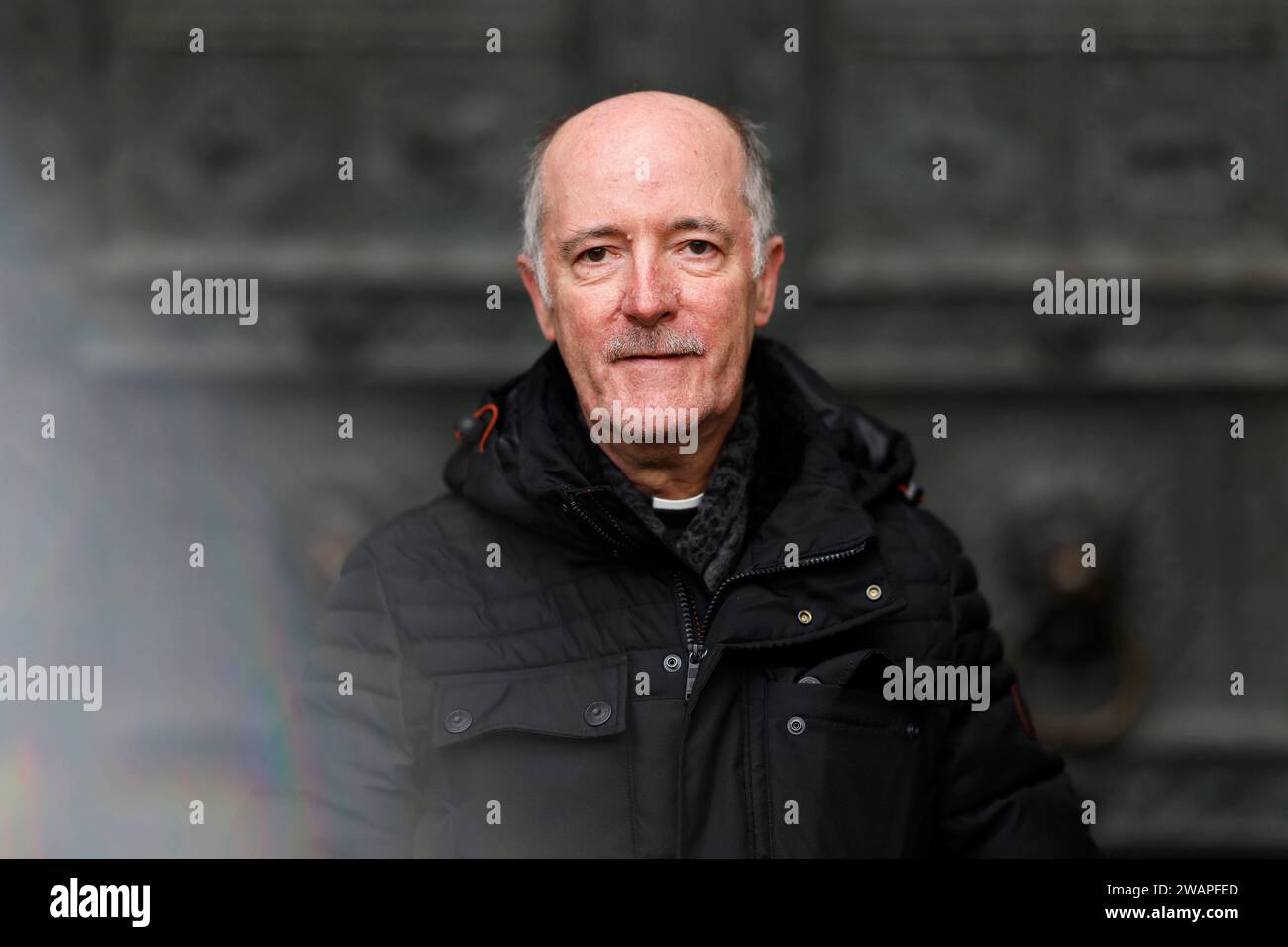 Domprobst Guido Assmann vor dem Kölner Dom. Hier gab es Terroralarm zum ... Domprobst Guido Assmann vor dem Kölner Dom. Hier gab es Terroralarm zum ...