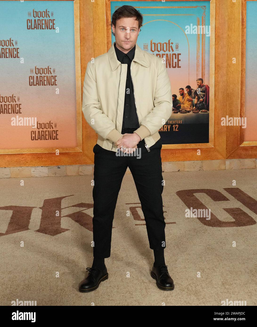 Los Angeles, USA. 09th Nov, 2022. Jordan Patrick Smith arrives at the ...