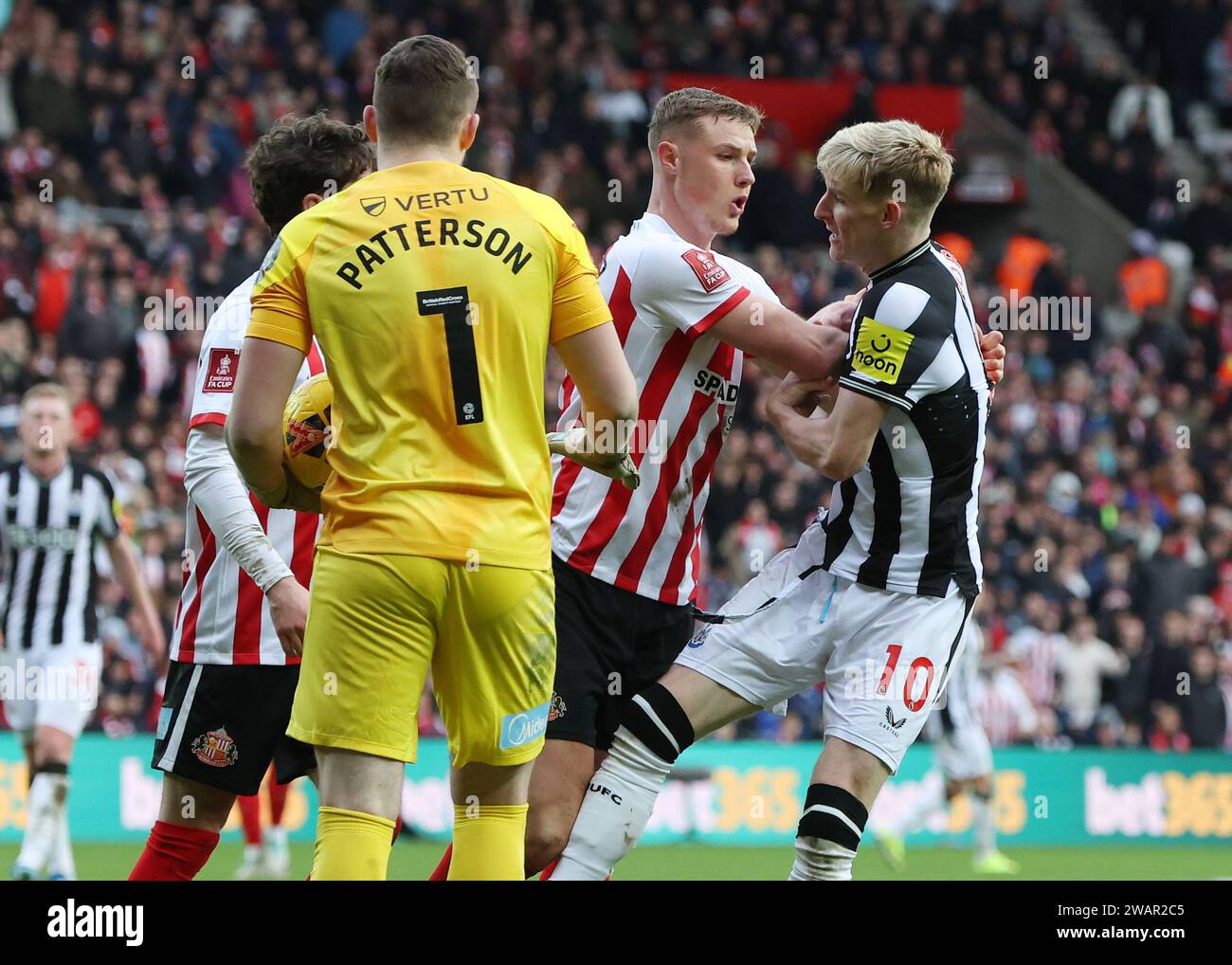 Anthony daniel hi-res stock photography and images - Alamy