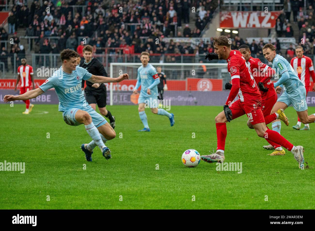 Essen, Deutschland. 06th Jan, 2024. Leonardo Vonic (Rot-Weiss Essen, #20), GER Rot-Weiss Essen ...