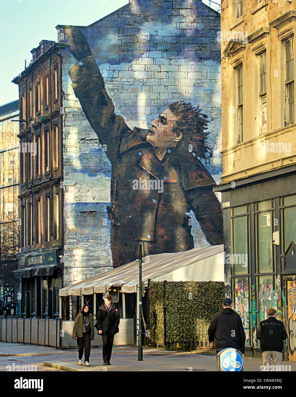 Jack vettriano billy connolly mural hi-res stock photography and images ...