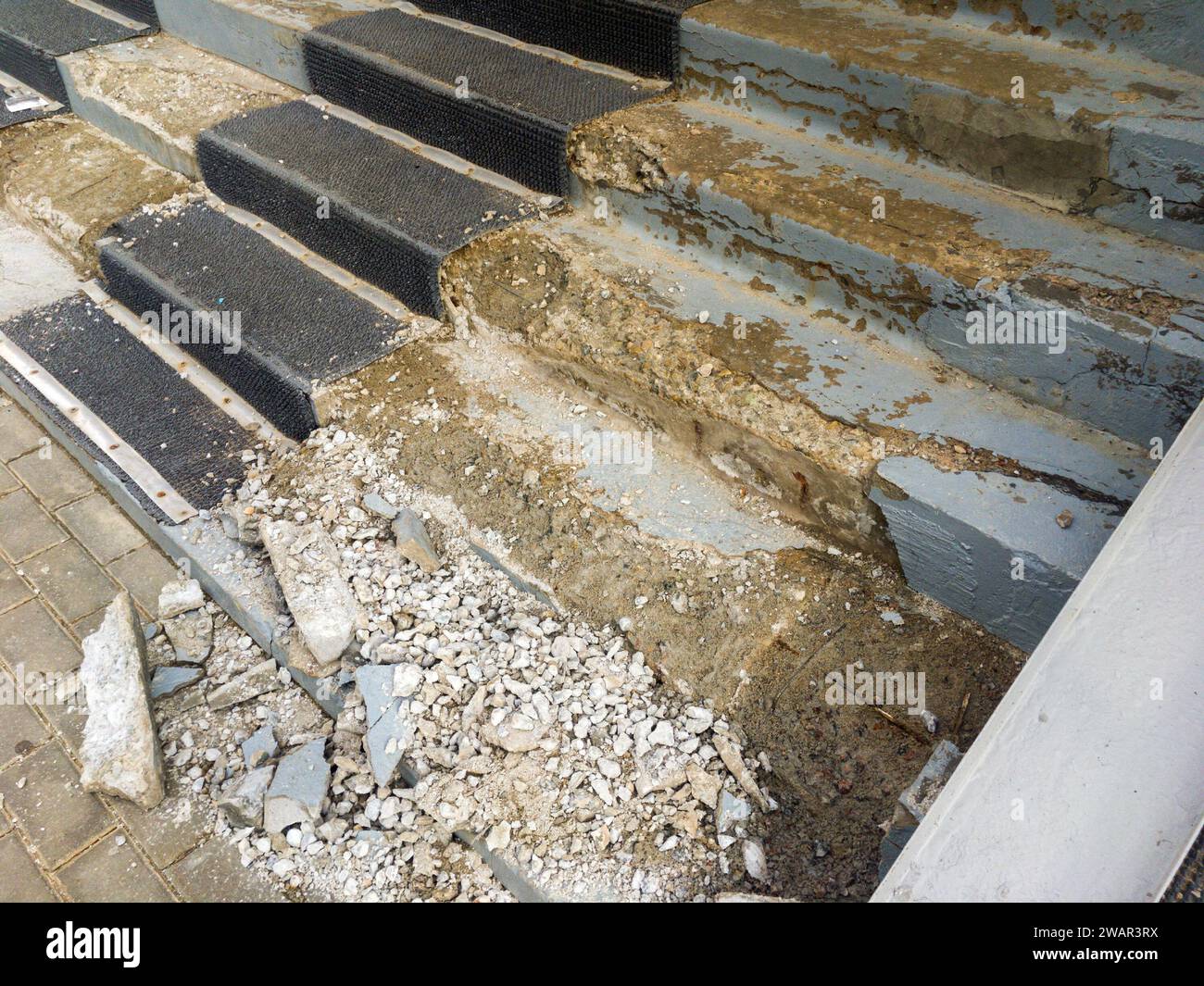 Crumbling steps of a concrete staircase Stock Photo - Alamy