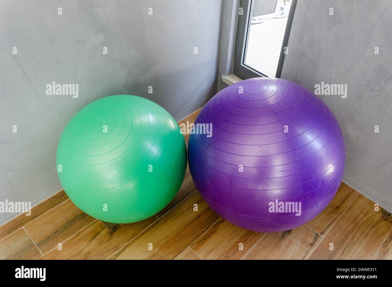 Complementary duo hi-res stock photography and images - Alamy