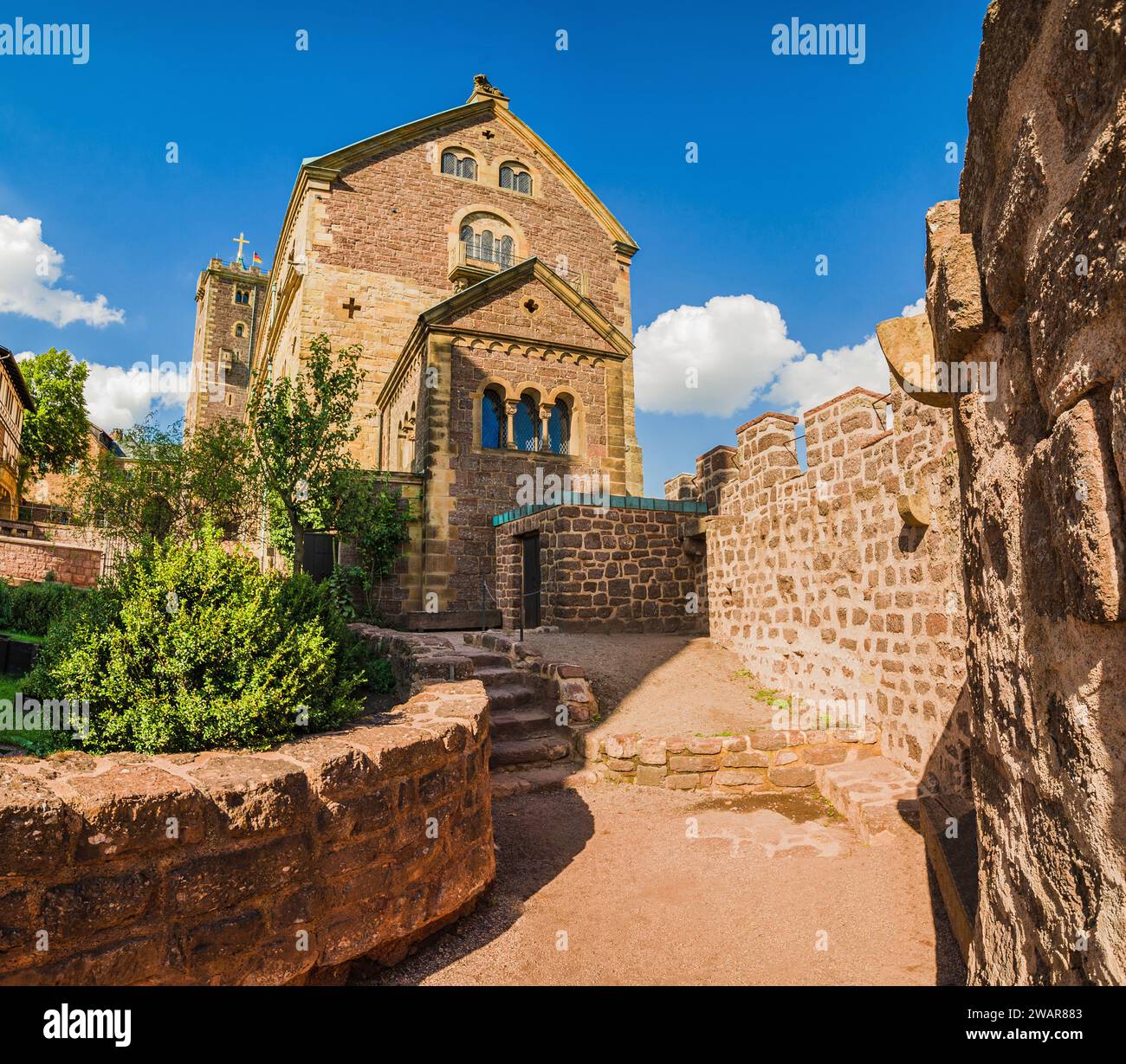 Southern defensive wall with knight's bath and palace of Wartburg ...