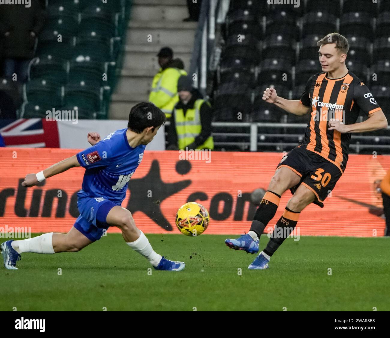 HULL, UK. 6th January 2024. Emirates FA Cup: Hull City AFC v Birmingham ...