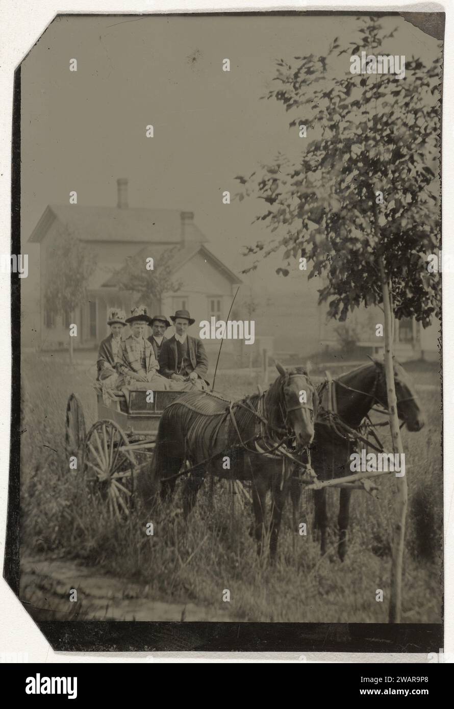Two women in a carriage hi-res stock photography and images - Alamy