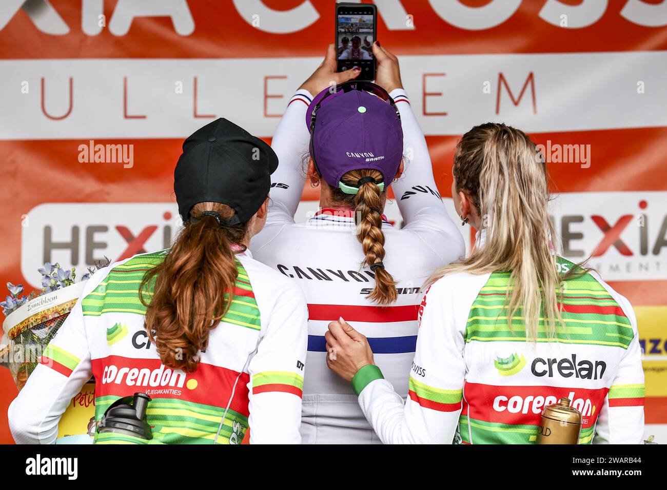 Gullegem, Belgium. 06th Jan, 2024. Dutch Manon Bakker, British Zoe ...