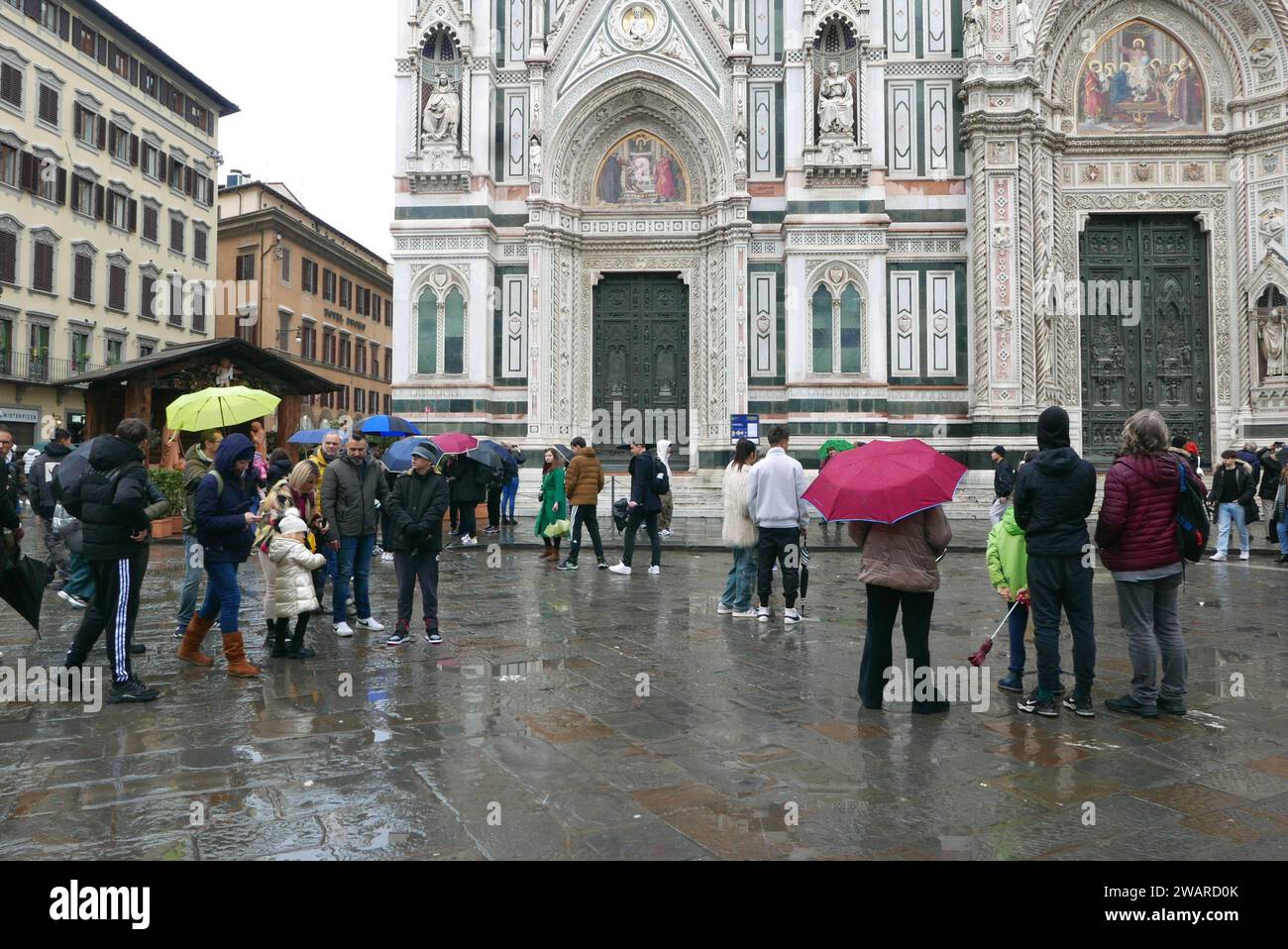 Florence, Italy. 06th Jan, 2024. Tourists in piazza Duomo, Florence ...