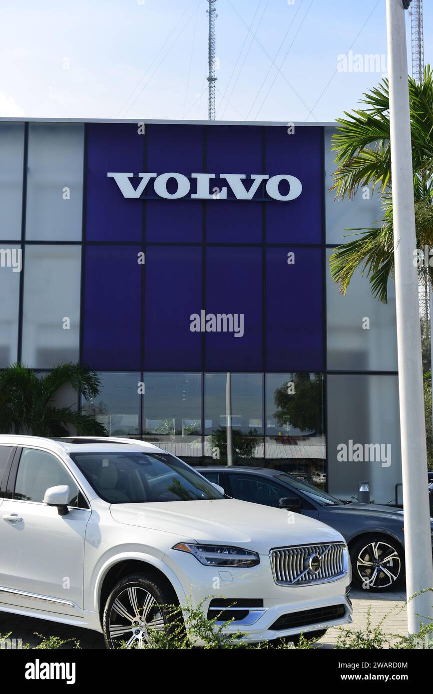 Electric vehicle record hi-res stock photography and images - Alamy