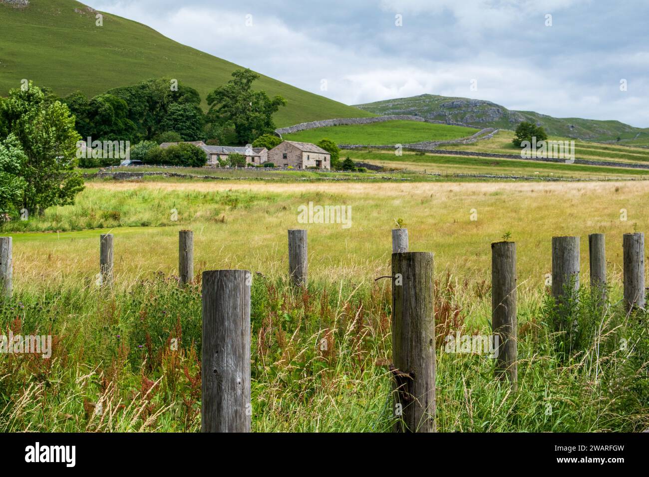 Majestic mountain ranges hi-res stock photography and images - Alamy