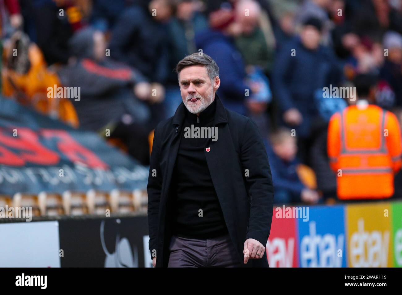 Football manager crawley hi-res stock photography and images - Alamy