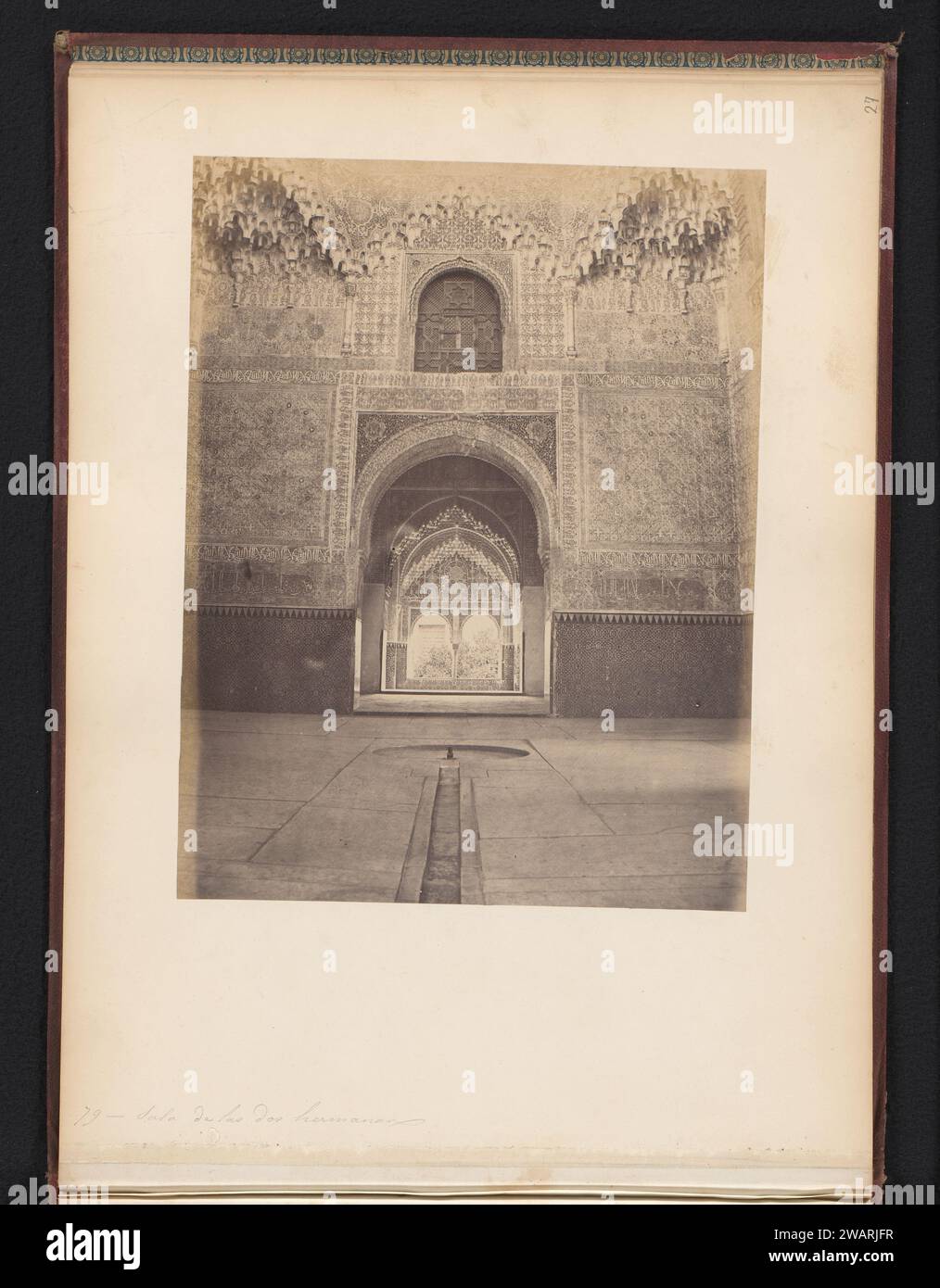 Interieur van from two sisters in het alhambra te Granada, Spanje, C ...