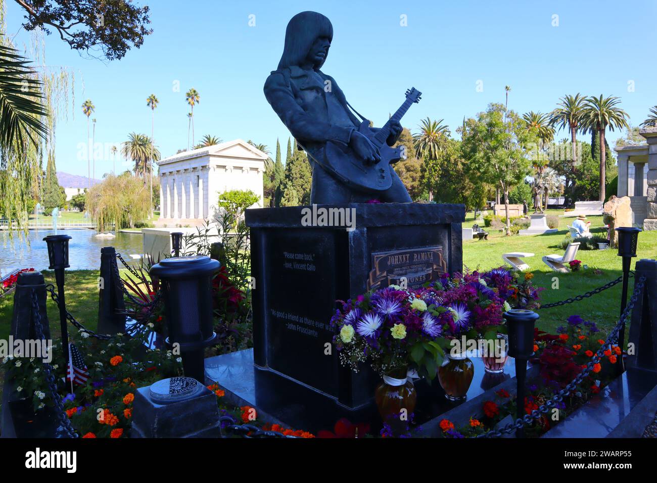 Los Angeles, California: JOHNNY RAMONE (Born John Cummings) grave at ...