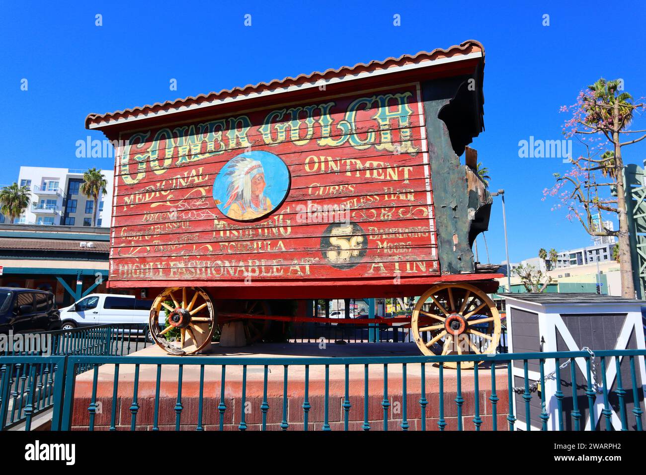 Los Angeles, California: Gower Gulch, vintage western medicine show ...