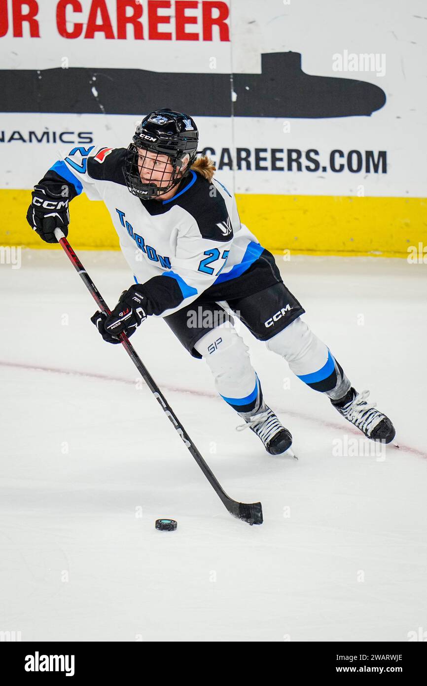 Bridgeport, CT, USA. 5th Jan, 2024. Toronto forward Emma Maltais (27 ...
