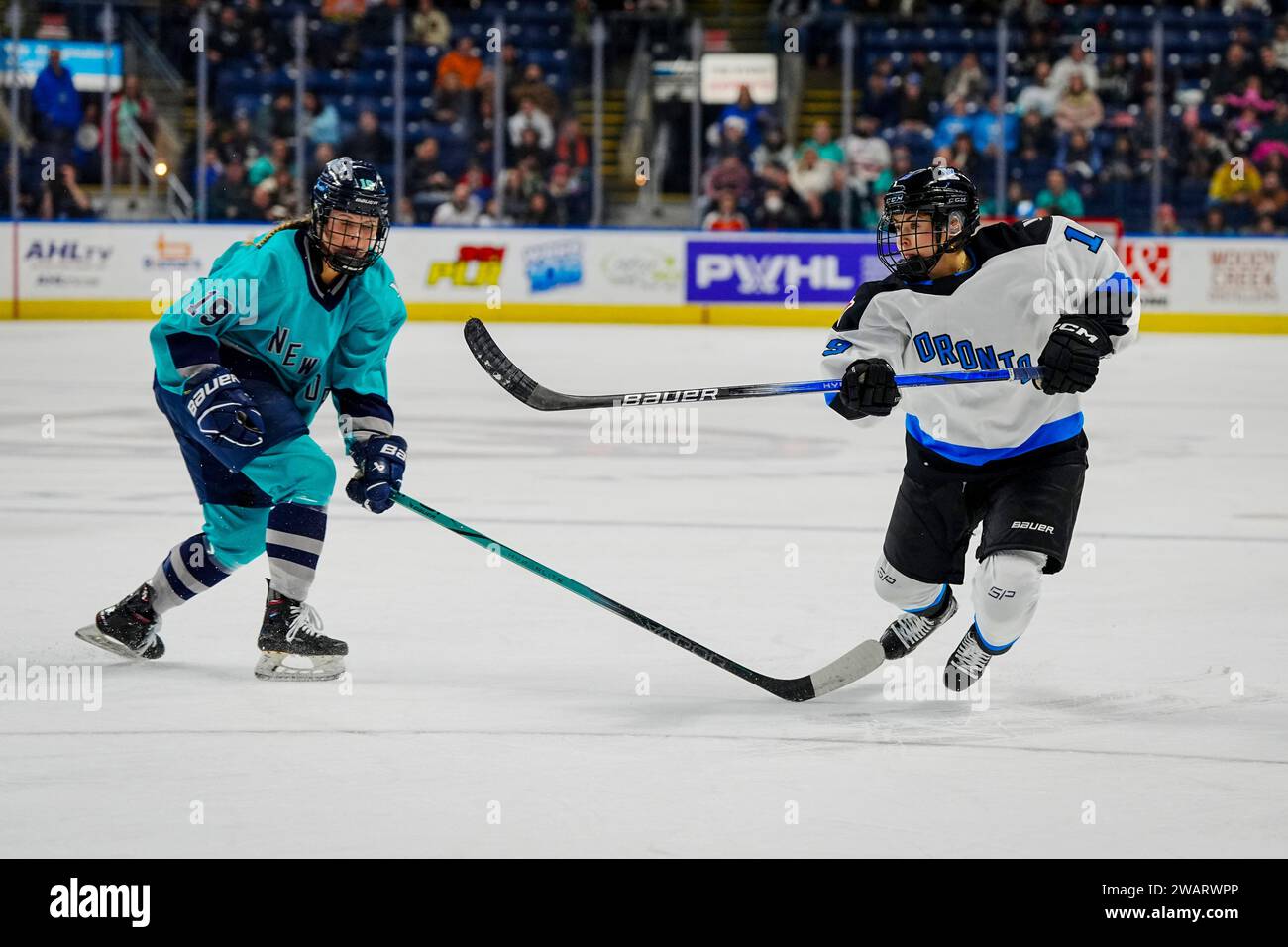 Bridgeport, CT, USA. 5th Jan, 2024. Toronto forward Rebecca Leslie ...